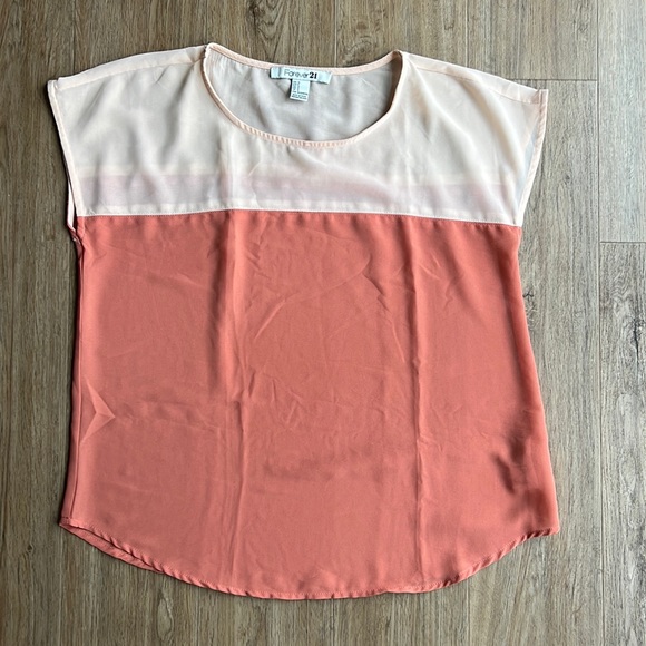Forever 21 | Tops | 28 Light And Dark Peach Chiffon Colorblock Top ...